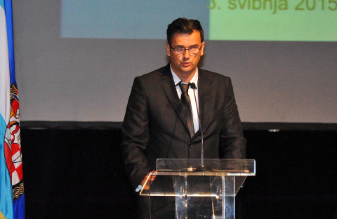 Predsjednik Gradskog vijeća Vukovara Igor Gavrić napustio HKS i prešao ...