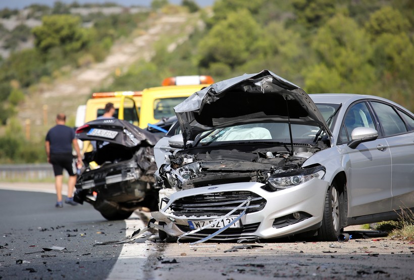 🎦 U teškom sudaru tri automobila ozlijeđene četiri osobe – Prigorski.hr