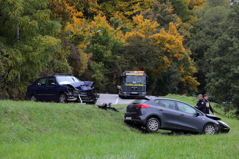 Sudarili se kod autobusne stanice; jedan automobil izletio s ceste – Prigorski.hr