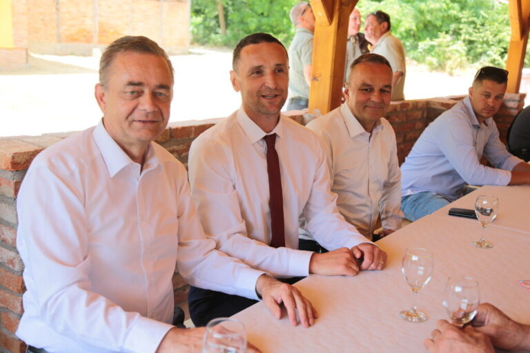 [FOTO] Svečano otvoren lovački dom Lovačkog društva “Zec” Sveti Ivan ...