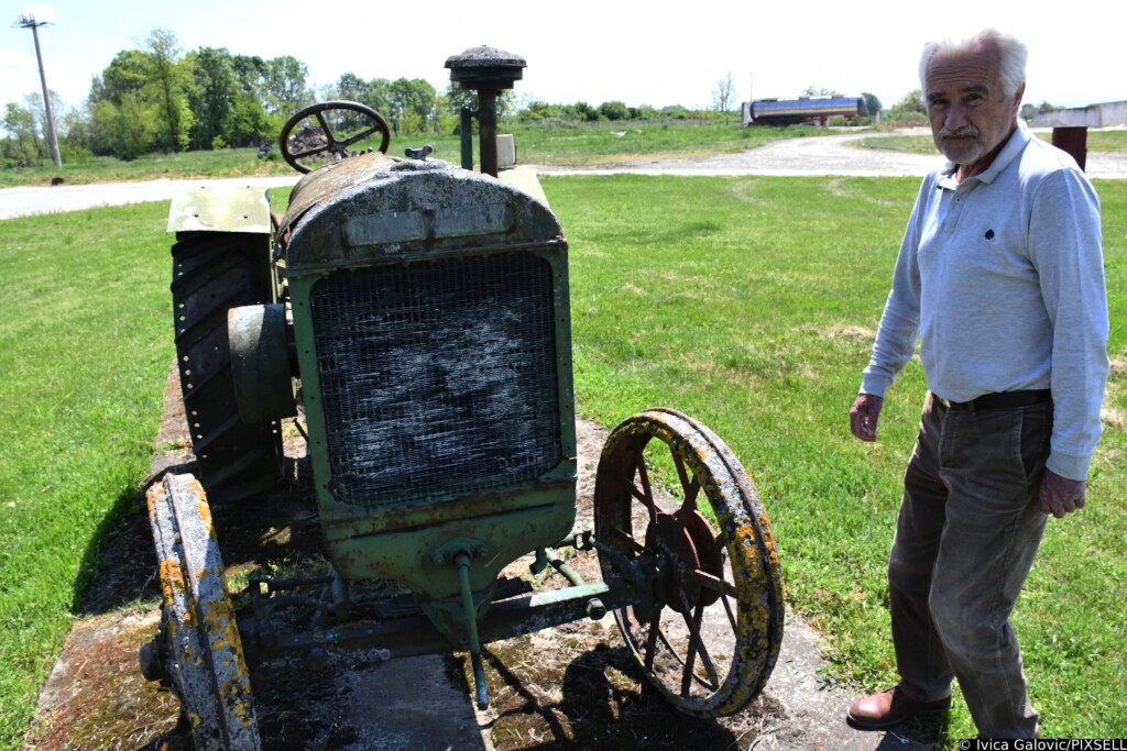 RIJEDAK PRIMJERAK Ovaj traktor je sve bliže svojem 100. rođendanu ...
