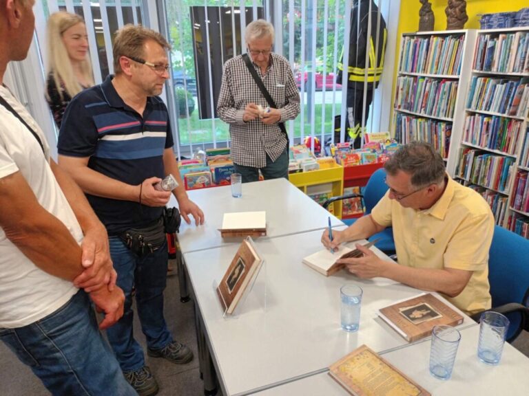 Darko Vidović, pjesnik iz Vrbovca, promovirao zbirku pjesama „Iver ...