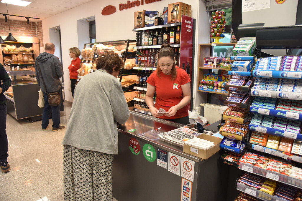 [FOTO] Otvoren novi Robin market u Koprivnici, čak 52. prodavaonica u ...