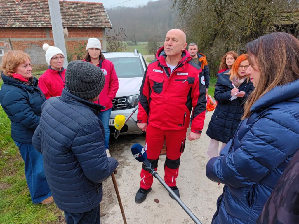 Solidarnost na djelu: Starijim osobama na vrbovečkom području uručena ...