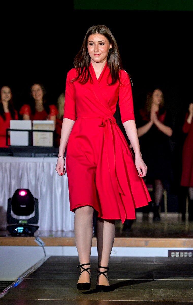 [FOTO] Održana javnozdravstvena akcija „Dan crvenih haljina“; Kiđemet-Piskač: Moždani udar može ...