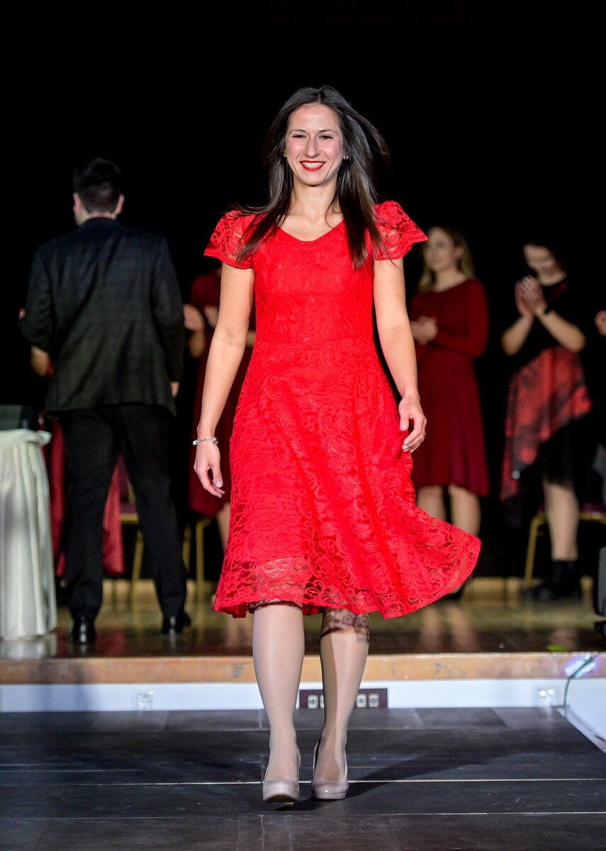 [FOTO] Održana javnozdravstvena akcija „Dan crvenih haljina“; Kiđemet-Piskač: Moždani udar može ...