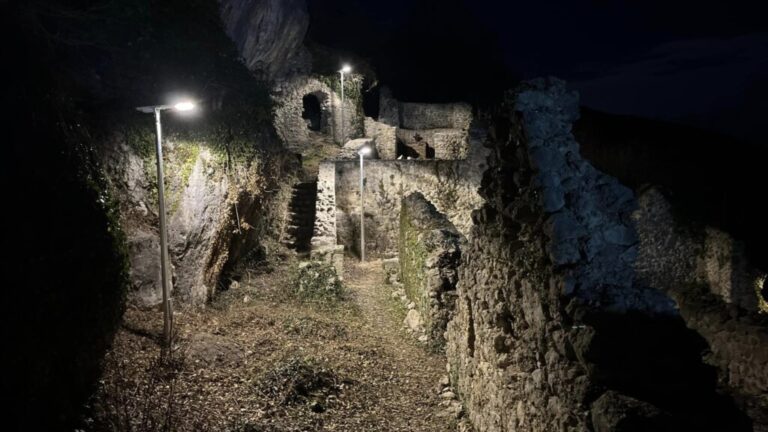 [FOTO] Stari grad Veliki Kalnik dobio rasvjetu – Prigorski.hr