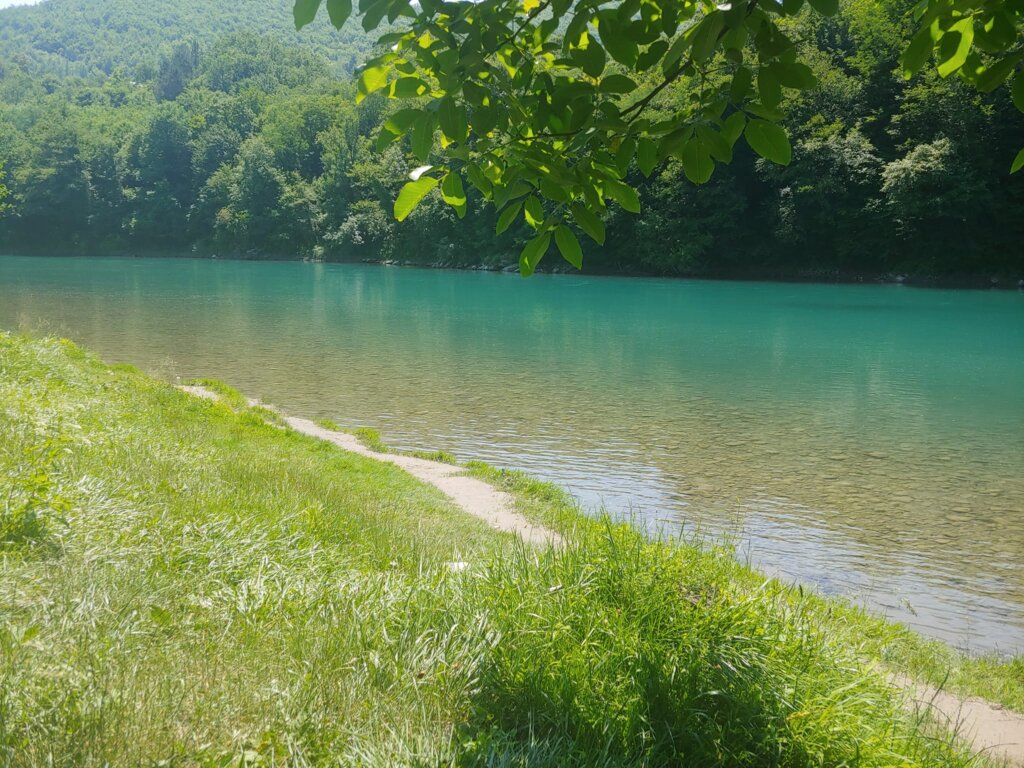 U rijeci Drini pronađena tijela deset migranata, među njima i beba ...