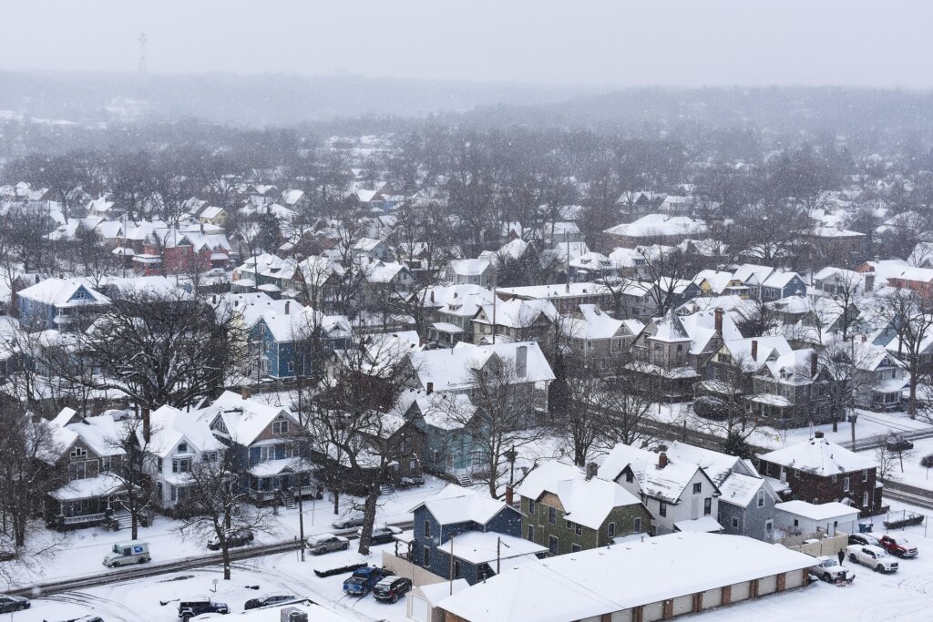 U snježnom nevremenu diljem SAD-a živote izgubilo najmanje desetero ...
