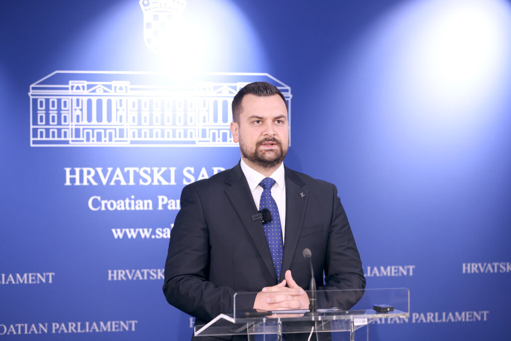 Armin Hodžić: Pokušava se uvesti Dodikov politički narativ u Hrvatsku ...