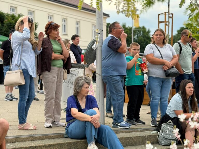 [FOTO] SPRAVIŠČE Folklorno predvečerje KUD-a Prigorje Križevci ...